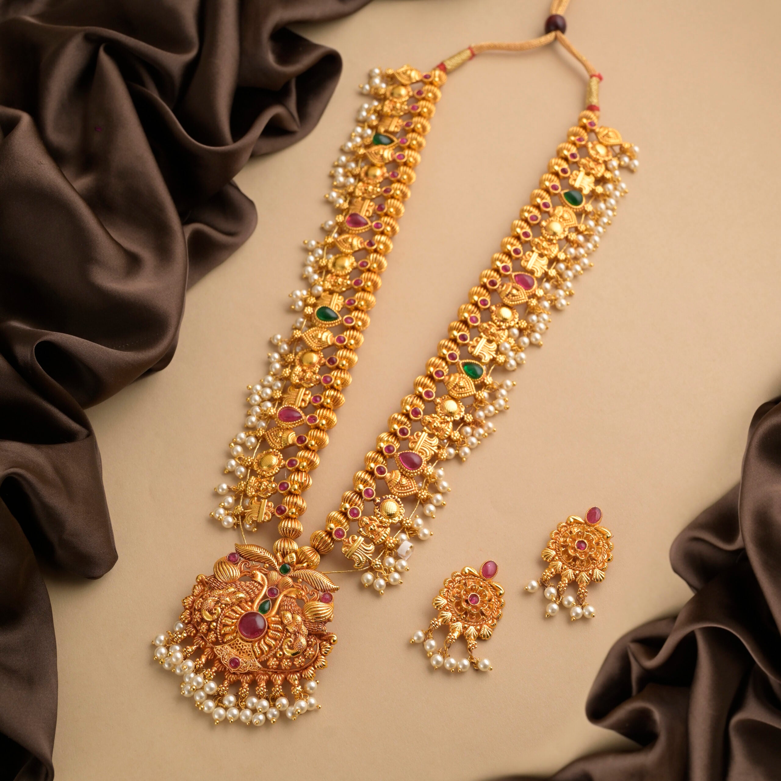 Raj Mayur Saaj – Gopinath Anant Chipade Saraf and Sons